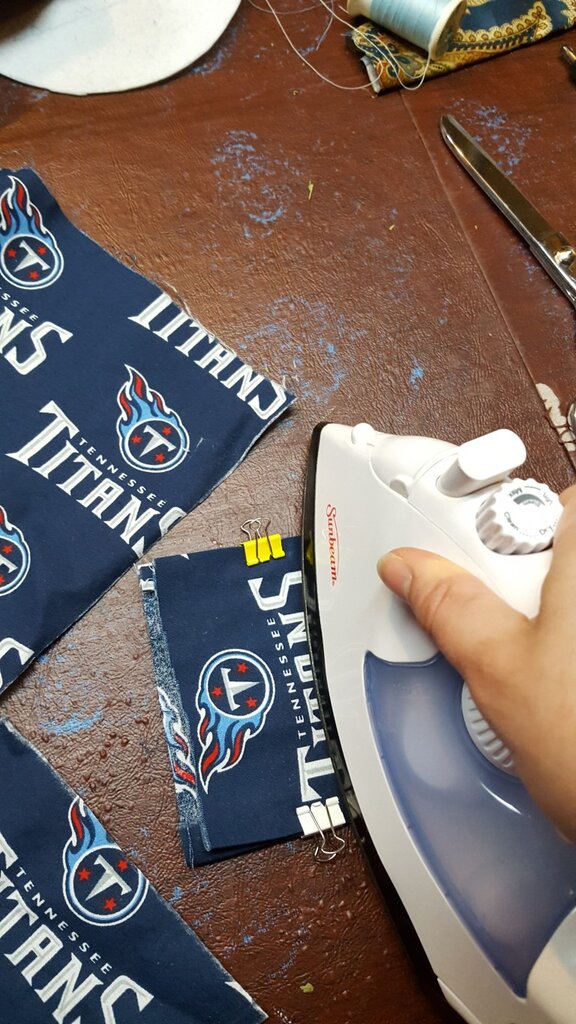 Oh So Stylish DIY Badge Holder | The Lady Beekeeper